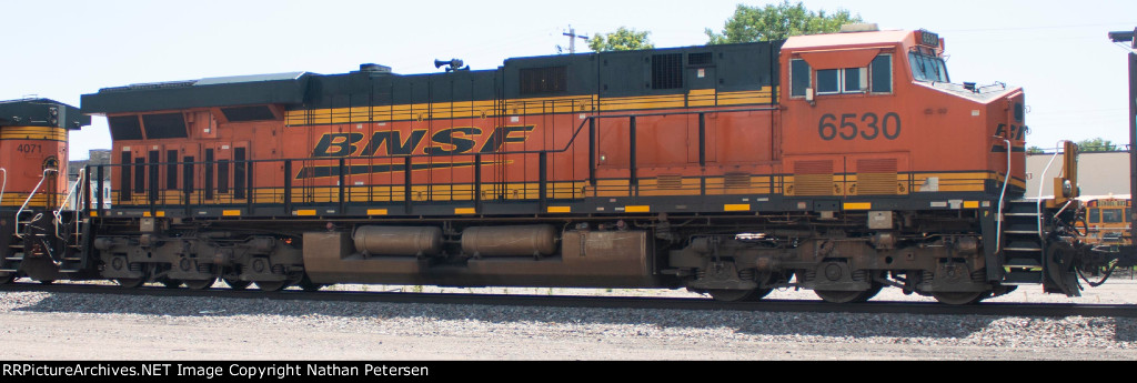 BNSF 6530